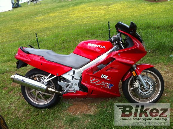 Honda VFR 750 F gallery